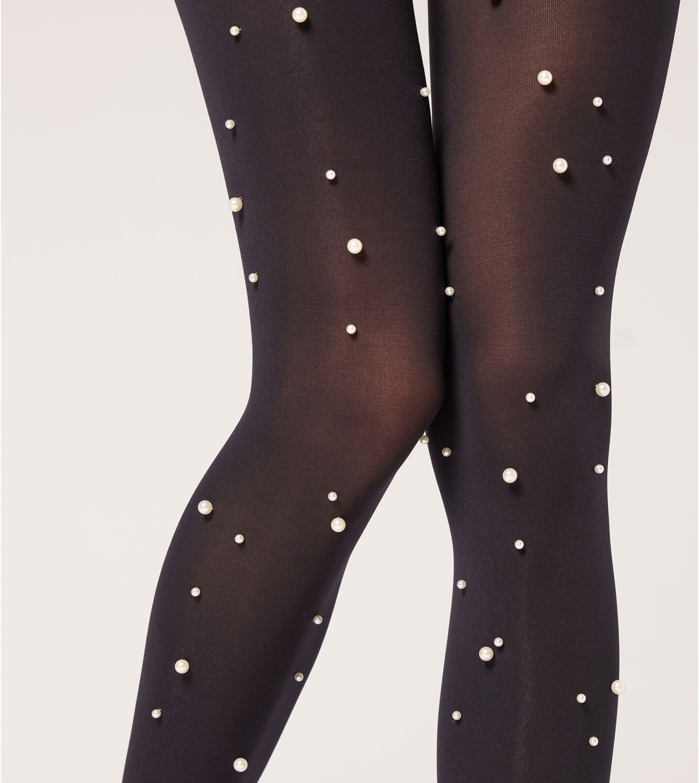 Get ready for the festive season mit Anna Veith und CALZEDONIA